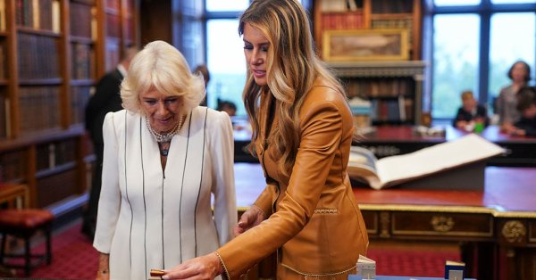 Коженият костюм на Мелания събра погледите до Камила (Снимки) - Az-jenata