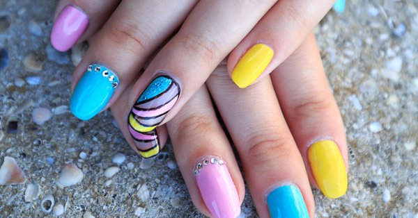 Как да добавите лятно настроение в маникюра - Az-jenata
