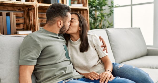 15 здравословни ползи от целувките - Az-jenata