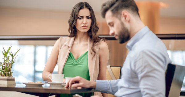 4 действия, с които отблъсквате мъжете моментално - Az-jenata