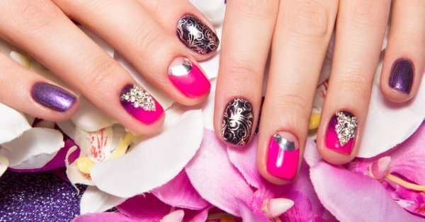 Красиви маникюри с деликатни декорации - Az-jenata