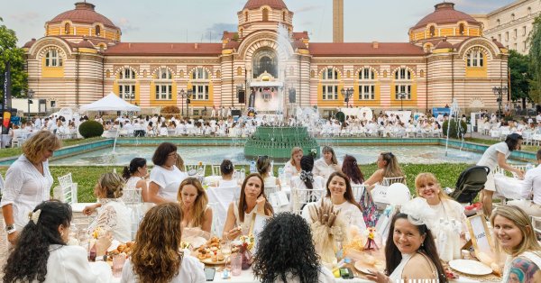 Магията на „Бяла вечеря“ – творчество и красота със социален призив - Az-jenata