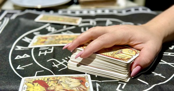 Таро карта за 14 април - Az-jenata