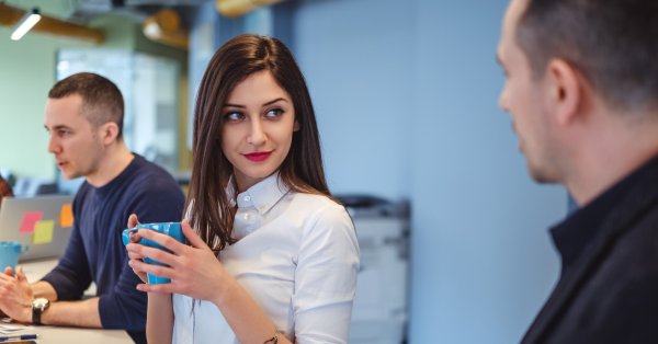 3 начина да покажете без думи, че имате интерес - Az-jenata