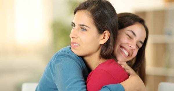 5 ясни признака, че някой не ви харесва - Az-jenata