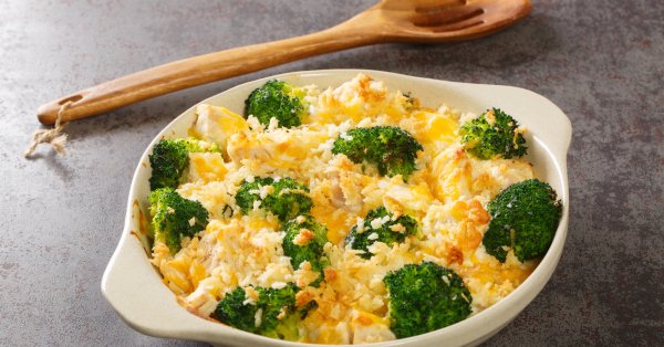 Диван с пилешко и броколи - Az-jenata